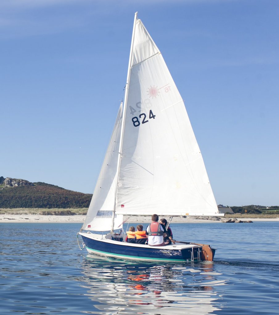 Drascombe Dabber (4-5 person) - Sailing Scilly
